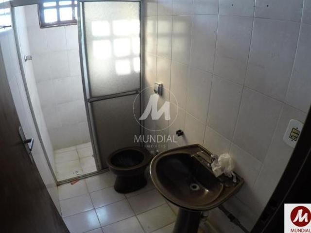 Casa sobrado na rua 3 dormitórios, cozinha planejada