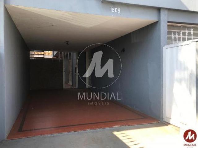 Casa sobrado na rua 3 dormitórios, cozinha planejada