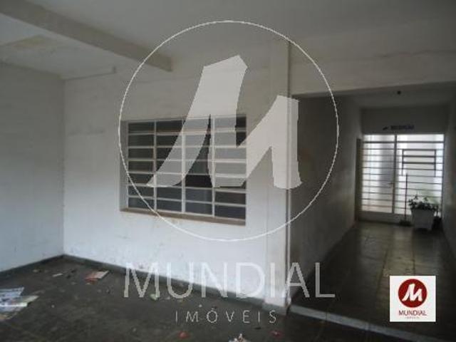 Casa sobrado na rua 3 dormitórios, cozinha planejada