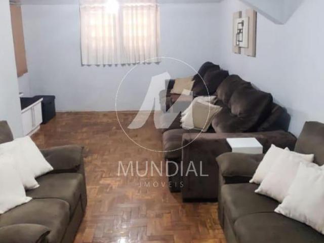 Casa sobrado na rua 3 dormitórios, cozinha planejada