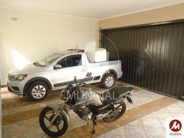 Casa sobrado na rua 3 dormitórios/suite, cozinha planejada