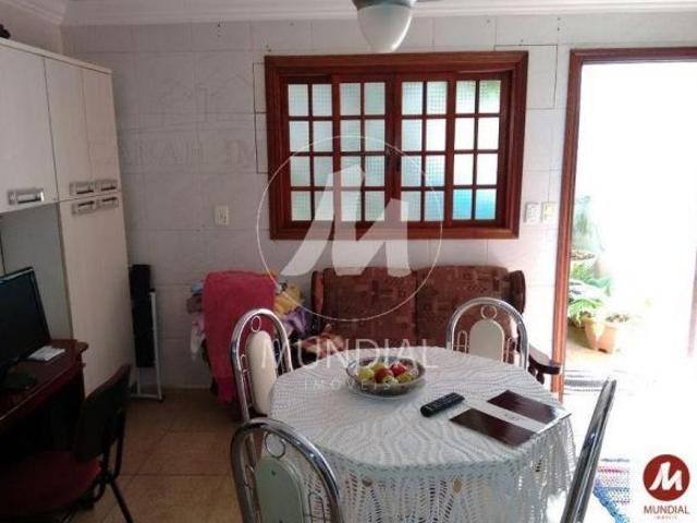 Casa sobrado na rua 3 dormitórios/suite, cozinha planejada