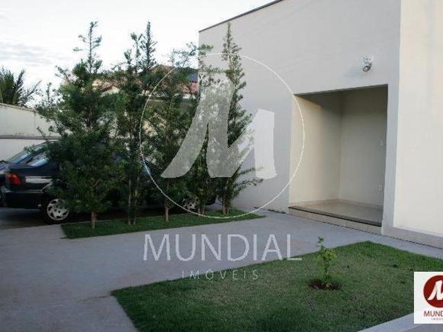 Casa sobrado na rua 3 dormitórios/suite, cozinha planejada