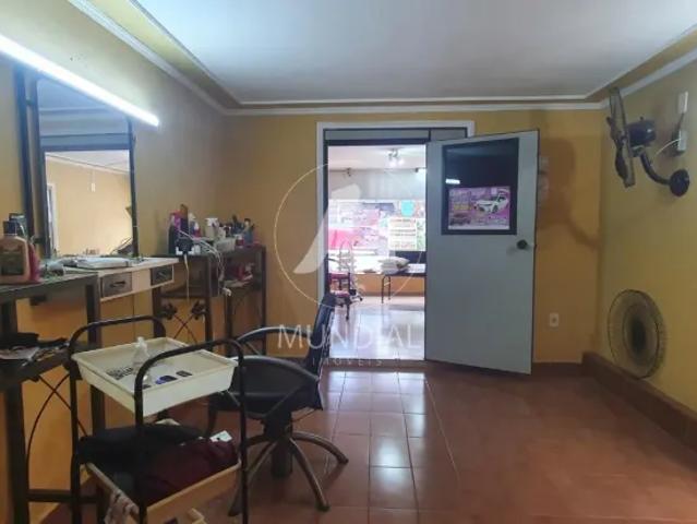 Casa sobrado na rua 4 dormitórios, cozinha planejada