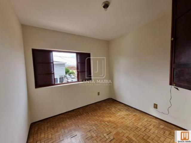 Casa sobrado na rua 4 dormitórios, cozinha planejada