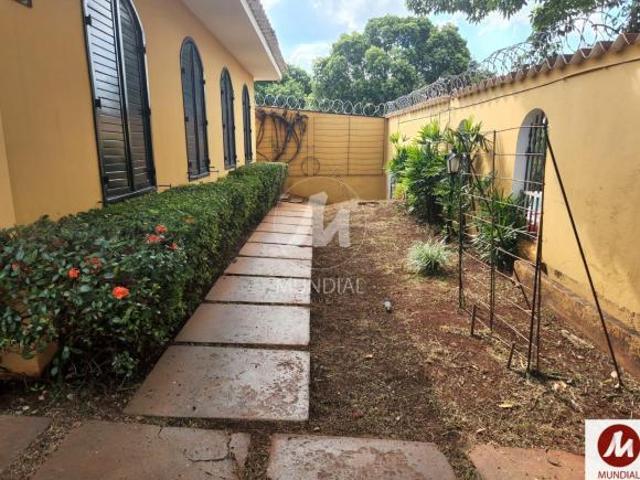 Casa sobrado na rua 6 dormitórios/suite, cozinha planejada