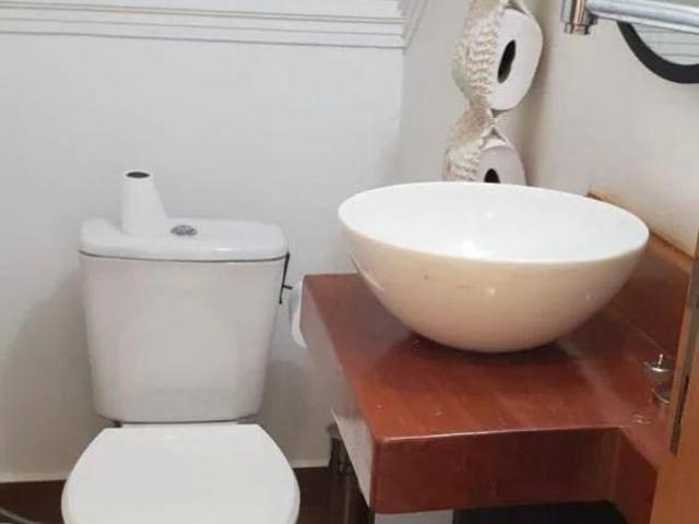 Casa Sobrado na Vila Galvão, 180 m² 3 suítes, 4 vagas, espaço gourmet, piscina