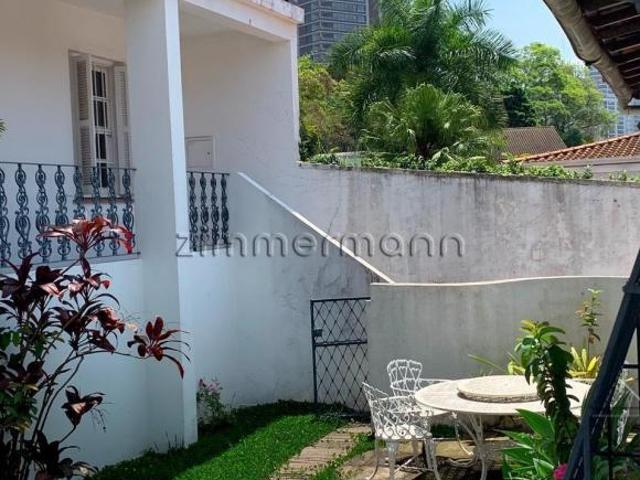 CASA SOBRADO NA VILA MADALENA 3 DORMITÓRIOS E PISCINA