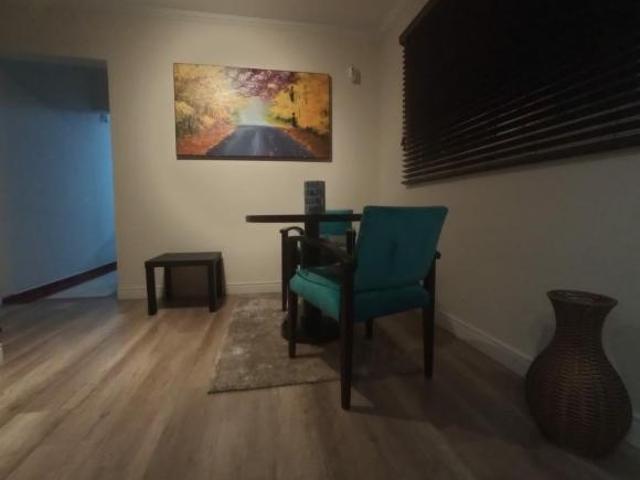 CASA SOBRADO São 200 mts de area construida 3 dormitorios, 2 banheiros, 2 salas Copa e
