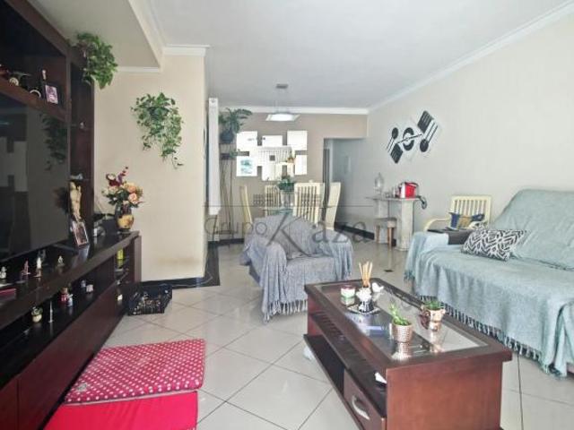Casa Sobrado Saúde 4 Dormitórios 170m²