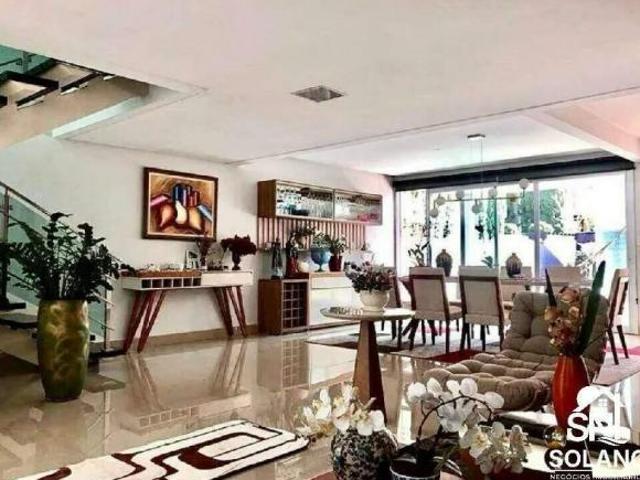 CASA SOBRADO SENDO 4/4 SUÍTES E PISCINA COM SAUNA NO CONDOMÍNIO GRANVILLE GO