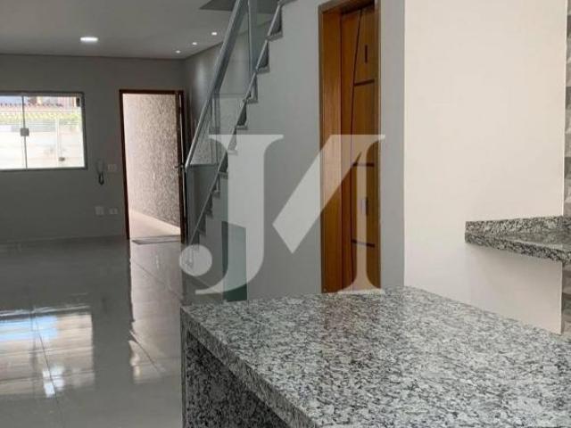 Casa Sobrado Padrão Novo de 106m², 3 Dormitórios e 1 suíte e 4 Vagas no Vila Santa Isabel