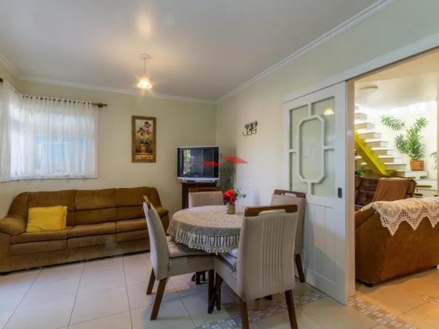 Casa Sobrado Padrão, com 3 quartos e 2 banheiros à Venda, 147 m² em Cachoeirinha/RS