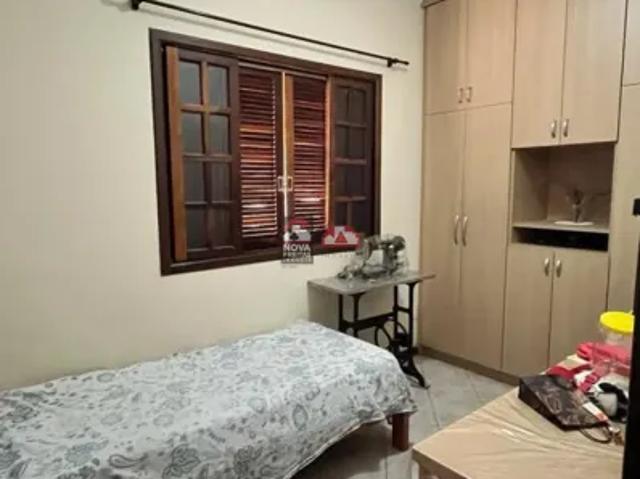 Casa Sobrado Padrão em São José dos Campos