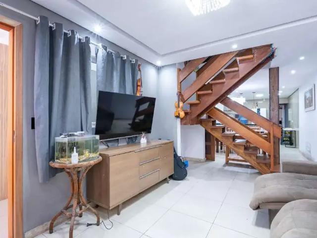Casa / Sobrado para Venda em Taboão da Serra/SP Jardim Três Marias 4 Quartos