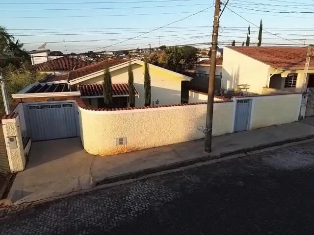 Casa / Sobrado para Venda em Tapiratiba/SP Jardim Santa Deolinda 3 Quartos