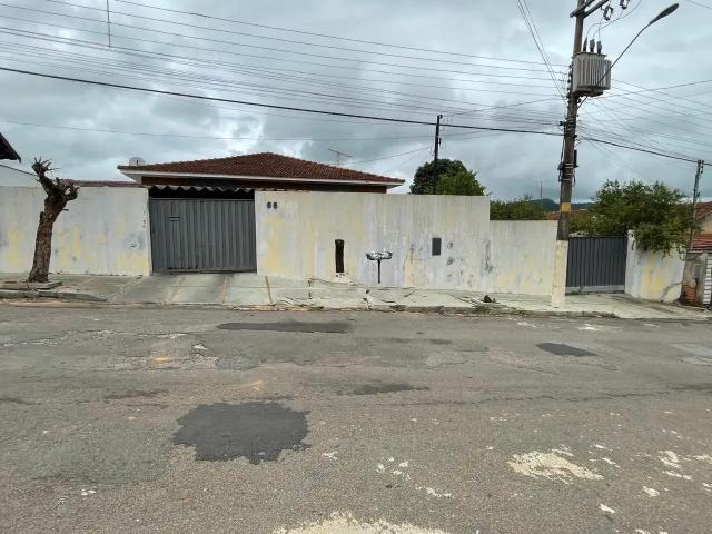 Casa / Sobrado para Venda em Tapiratiba/SP Vila Santo Antônio 3 Quartos