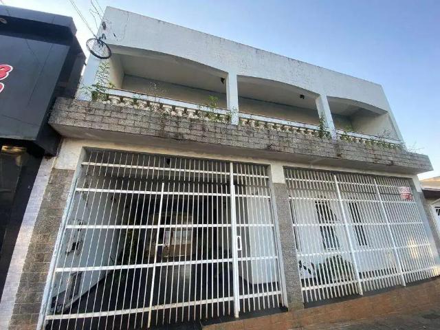 Casa / Sobrado para Venda em Tatuí/SP Centro 4 Quartos
