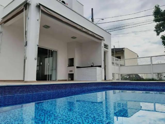 Casa / Sobrado para Venda em Taubaté/SP Caminho Novo 3 Quartos