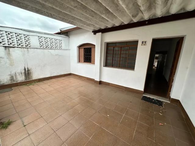 Casa / Sobrado para Venda em Taubaté/SP Centro 2 Quartos