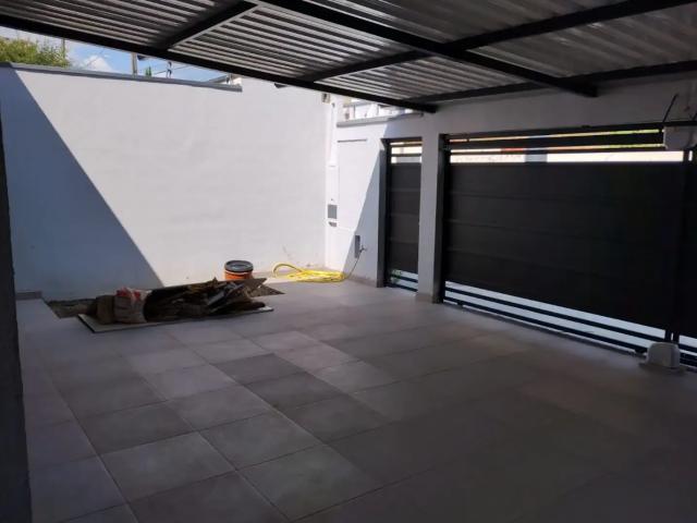 Casa / Sobrado para Venda em Taubaté/SP Centro 2 Quartos