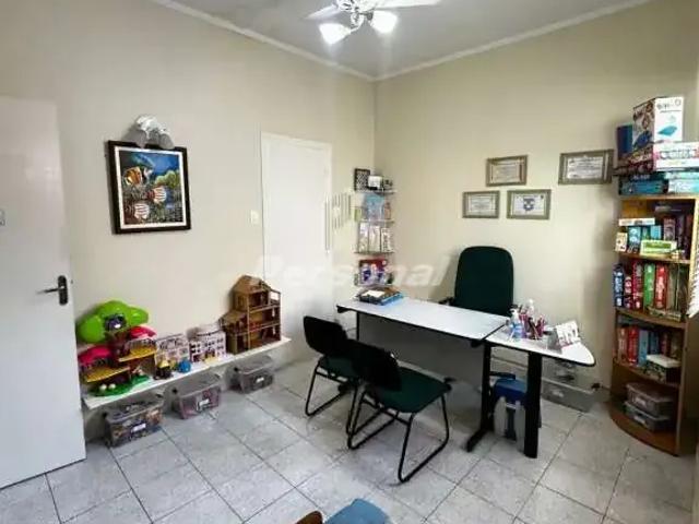 Casa / Sobrado para Venda em Taubaté/SP Centro