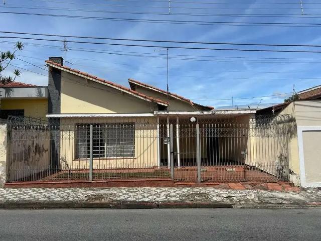 Casa / Sobrado para Venda em Taubaté/SP Centro 3 Quartos