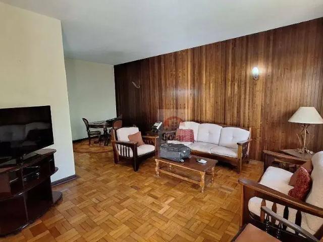 Casa / Sobrado para Venda em Taubaté/SP Centro 3 Quartos