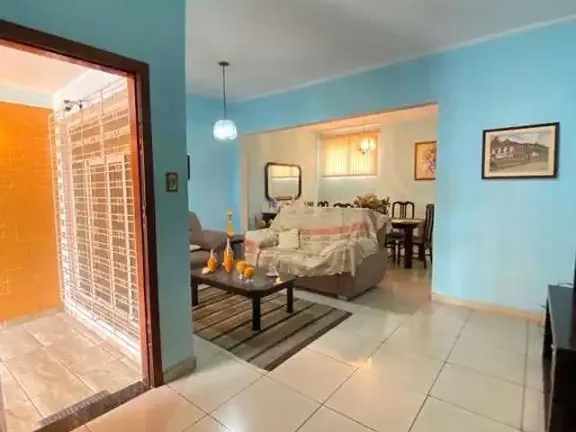 Casa / Sobrado para Venda em Taubaté/SP Centro 3 Quartos