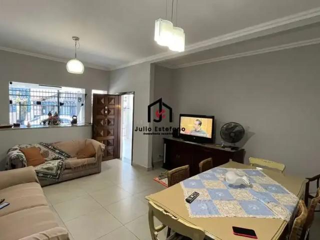 Casa / Sobrado para Venda em Taubaté/SP Centro 3 Quartos