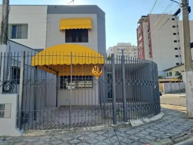 Casa / Sobrado para Venda em Taubaté/SP Centro 4 Quartos