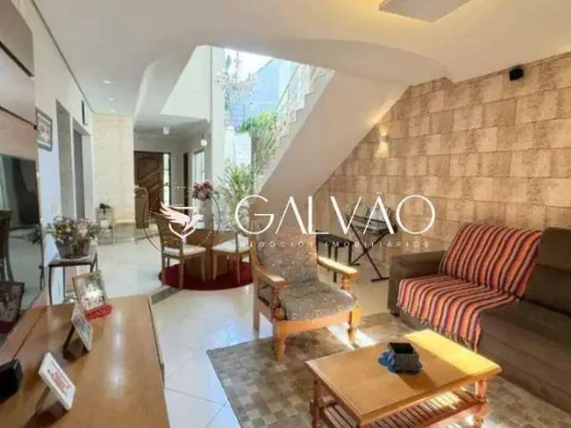 Casa / Sobrado para Venda em Taubaté/SP Centro 4 Quartos