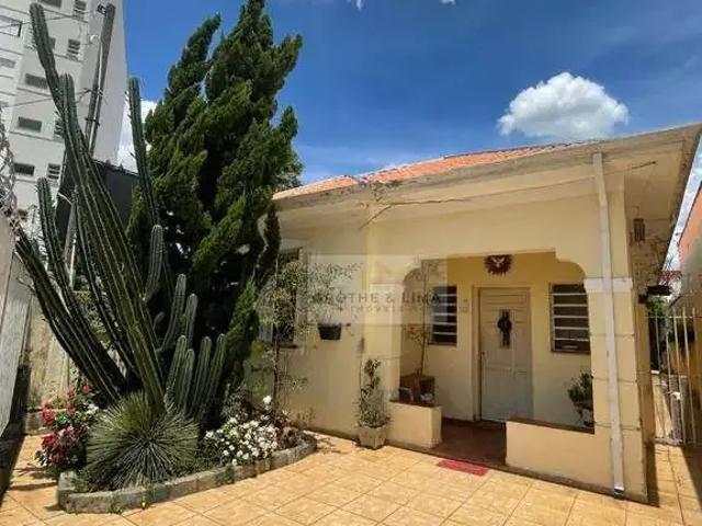 Casa / Sobrado para Venda em Taubaté/SP Centro 5 Quartos