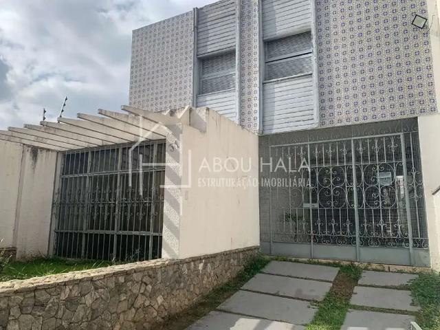 Casa / Sobrado para Venda em Taubaté/SP Centro 8 Quartos