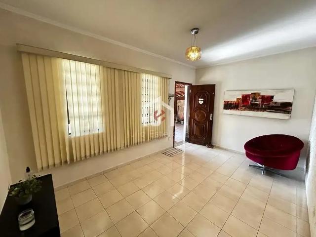 Casa / Sobrado para Venda em Taubaté/SP Bosque da Saúde 4 Quartos