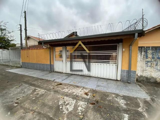 Casa / Sobrado para Venda em Taubaté/SP Estiva 2 Quartos