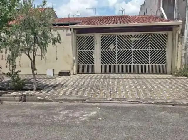 Casa / Sobrado para Venda em Taubaté/SP Estiva 3 Quartos