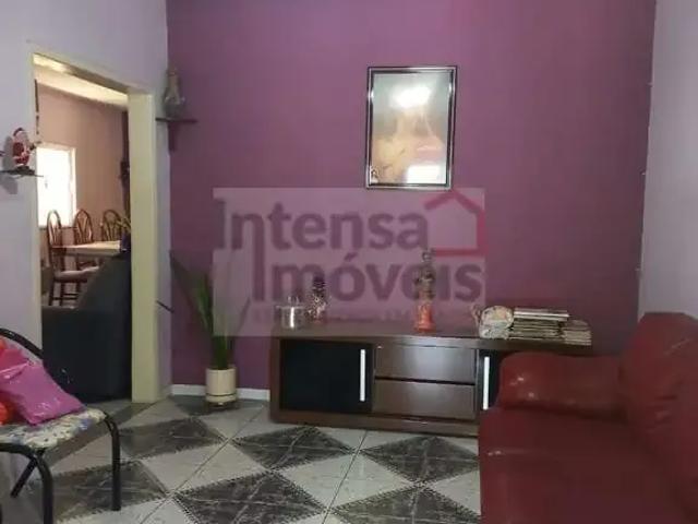 Casa / Sobrado para Venda em Taubaté/SP Estiva 3 Quartos