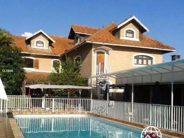 Casa / Sobrado para Venda em Taubaté/SP Estiva 6 Quartos