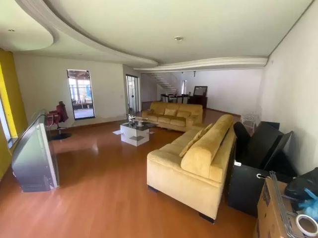 Casa / Sobrado para Venda em Taubaté/SP Independência 4 Quartos