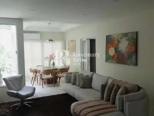 Casa / Sobrado para Venda em Taubaté/SP Independência 4 Quartos
