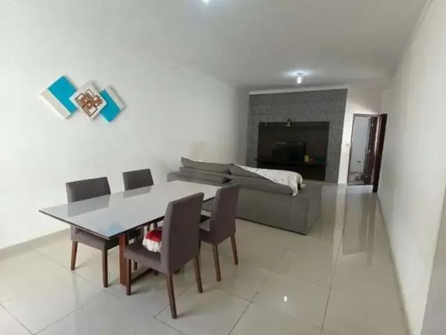 Casa / Sobrado para Venda em Taubaté/SP Jardim Morumby 4 Quartos