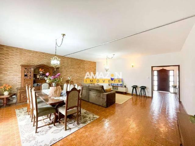 Casa / Sobrado para Venda em Taubaté/SP Jardim das Nações 4 Quartos