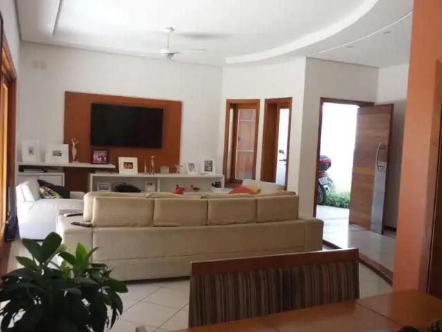 Casa / Sobrado para Venda em Taubaté/SP Jardim das Nações 4 Quartos
