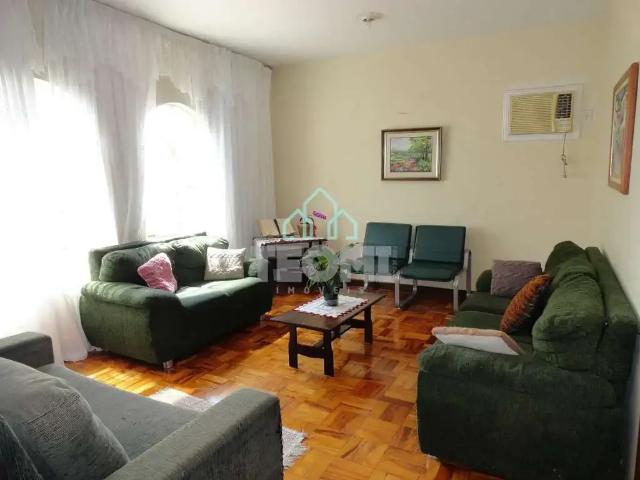 Casa / Sobrado para Venda em Taubaté/SP Jardim das Nações 5 Quartos