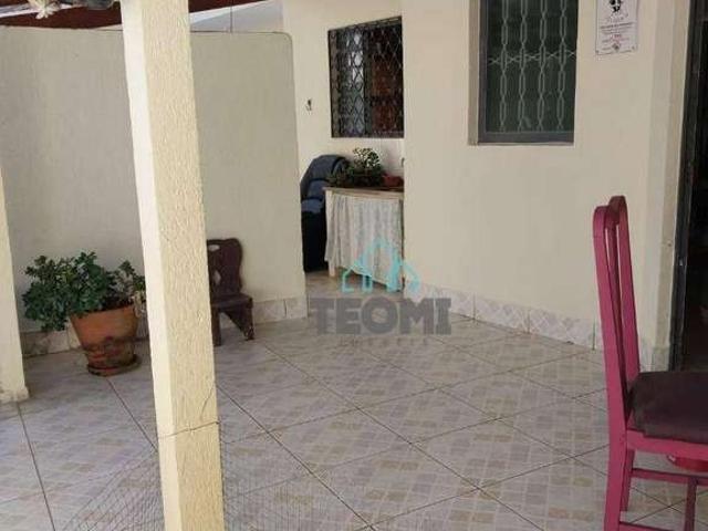 Casa / Sobrado para Venda em Taubaté/SP Jardim do Sol 3 Quartos