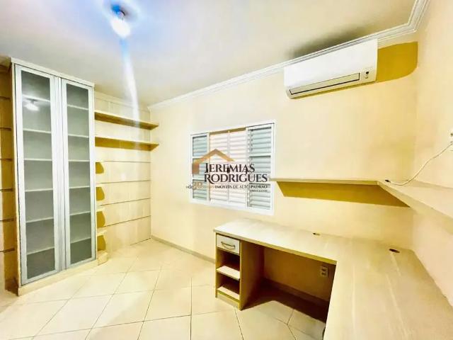Casa / Sobrado para Venda em Taubaté/SP Jardim Eulália 3 Quartos