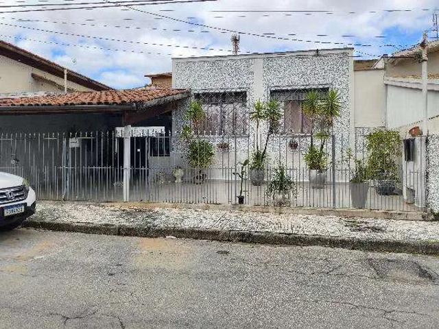 Casa / Sobrado para Venda em Taubaté/SP Jardim Russi 3 Quartos