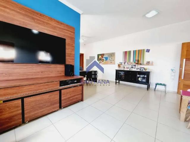 Casa / Sobrado para Venda em Taubaté/SP Monte Belo 4 Quartos