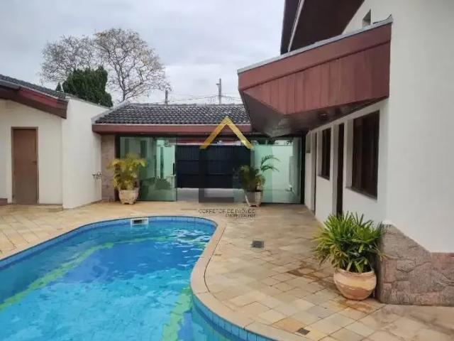 Casa / Sobrado para Venda em Taubaté/SP Parque São Jorge 4 Quartos